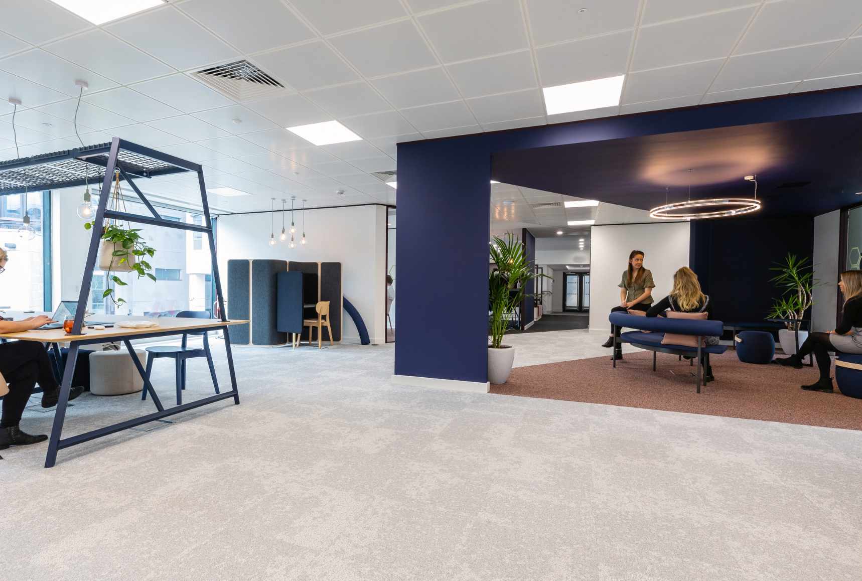 Designing a flexible workspace - Interaction