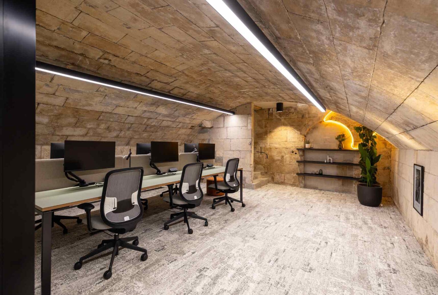 How Hybrid Workspaces Can Bring People Back to the Office - Interaction